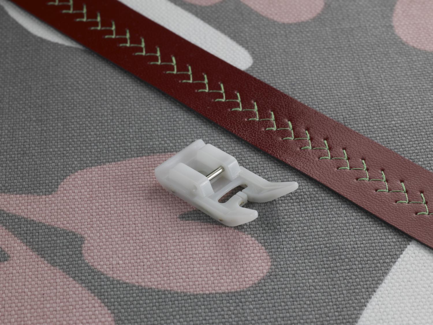 Brother SA114 Non Stick PTFE Sole Snap On Presser Foot, Snap On for up